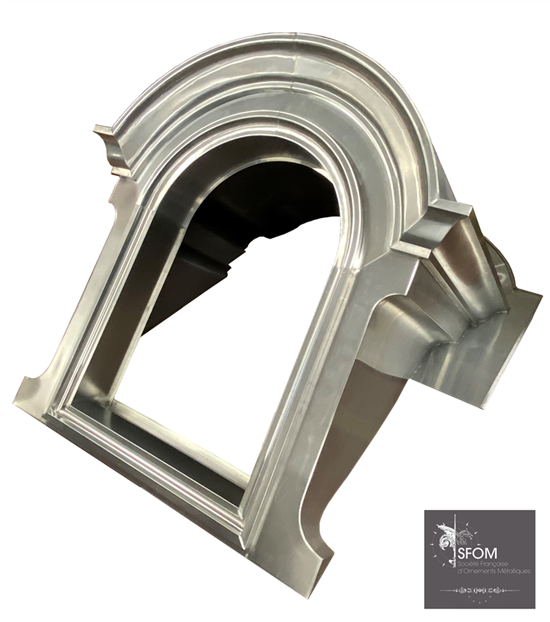 Conception et fabrication de lucarnes en zinc et plomb par SFOM